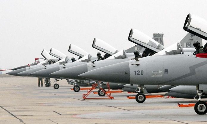 Irak'tan Pakistan'dan JF-17 alımına onay | SavunmaSanayiST