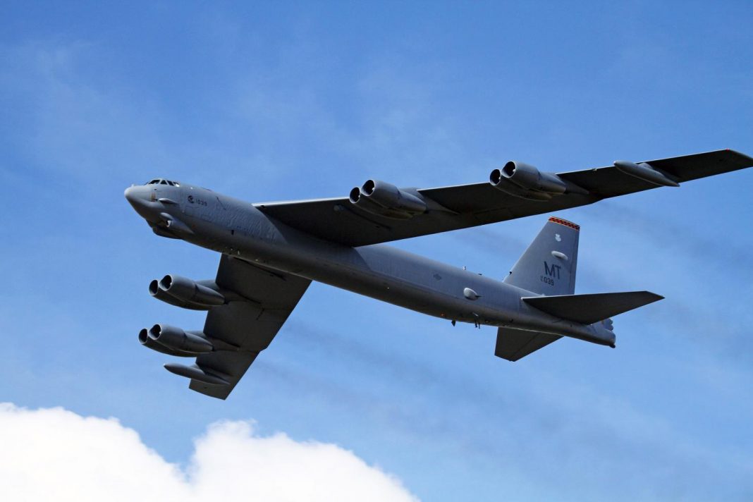 B-52 Stratofortress 30 yıl daha göklerde | SavunmaSanayiST