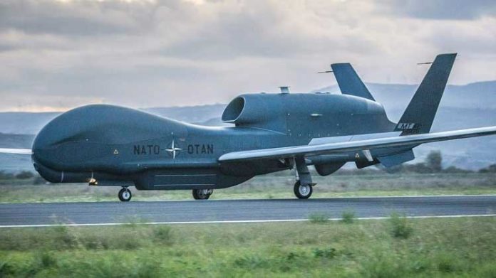 Japon Global Hawk'ından ilk uçuş | Savunma Sanayi