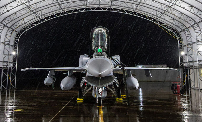 Lockheed Martin 3 F-16 Blok 70'i teslim etti