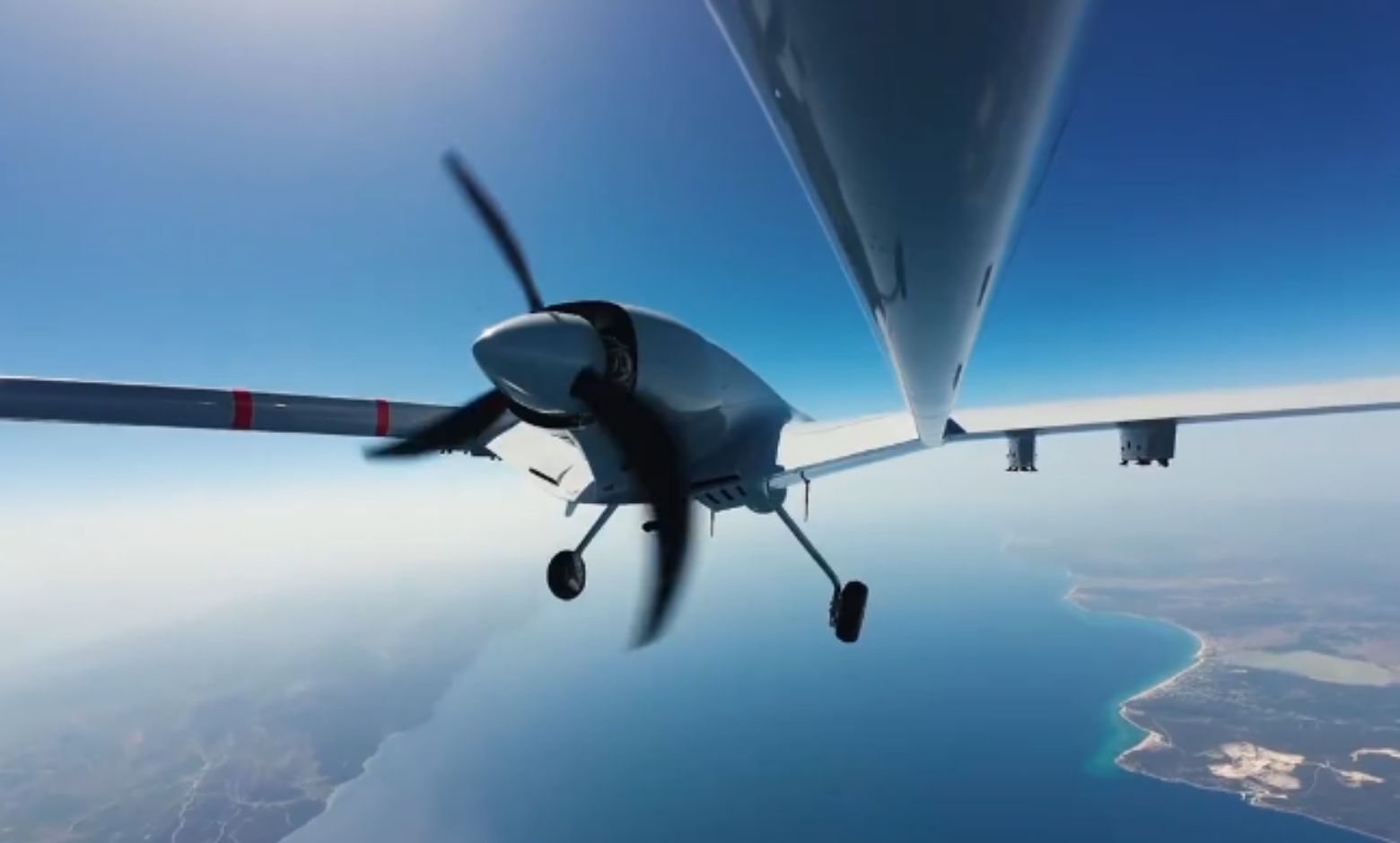 Bayraktar TB2 SİHA yerli motor TM-100'le ikinci kez havalandı ...