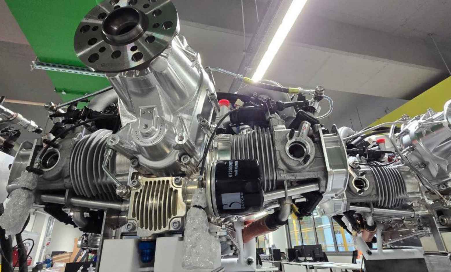 Bayraktar TB2 SİHA yerli motor TM-100'le ikinci kez havalandı ...