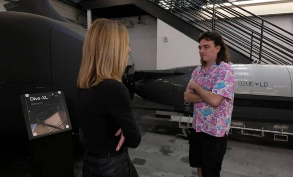 Anduril CEO'su Fury insansız savaş uçağını tanıttı | SavunmaSanayiST