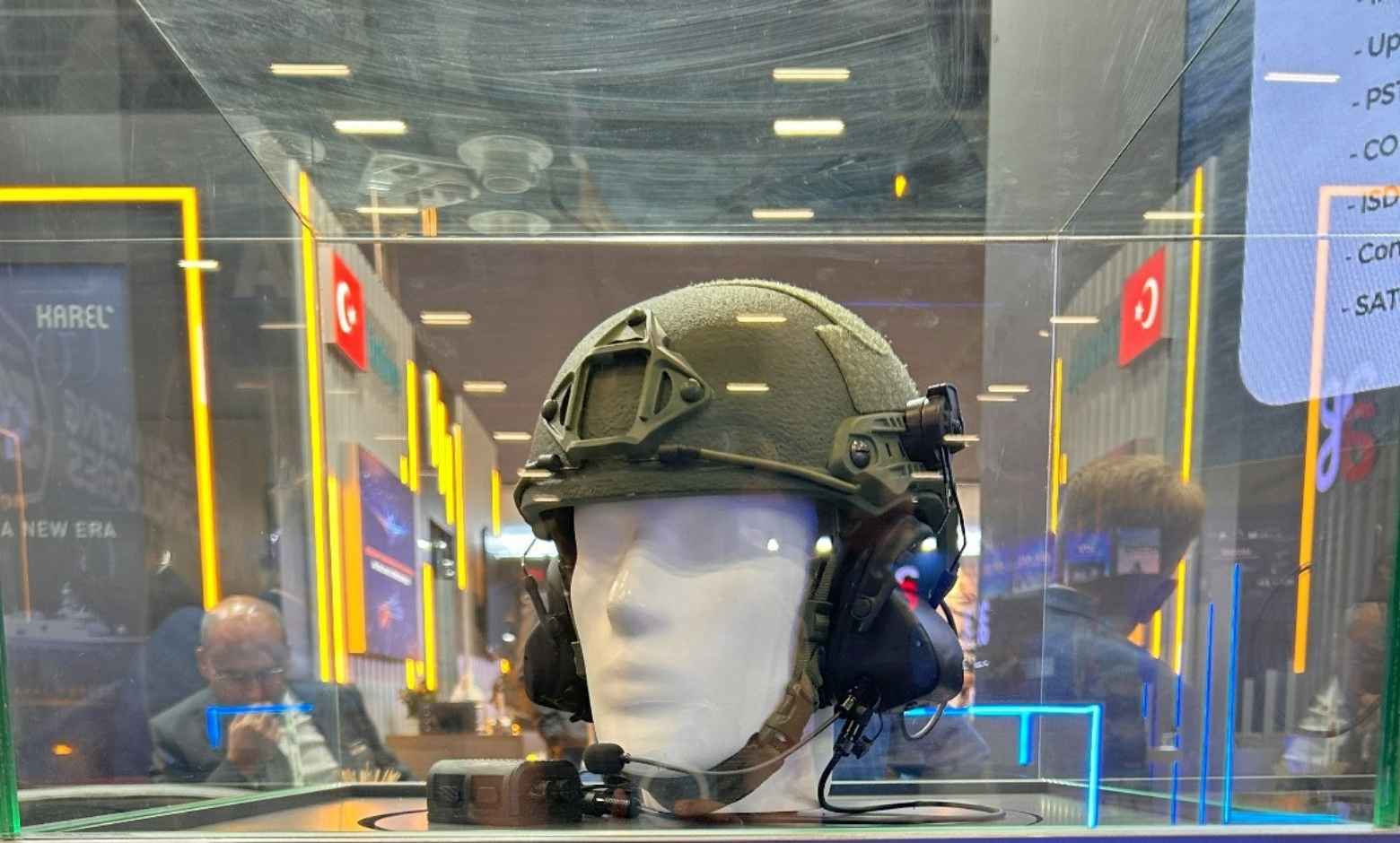 Karel IDEF'te 2 devle el sıkıştı | SavunmaSanayiST